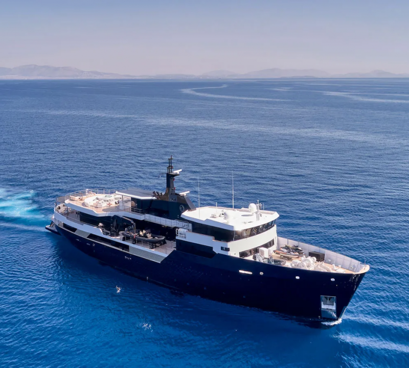 Yacht OMNIA, Amels | CHARTERWORLD Luxury Superyacht Charters